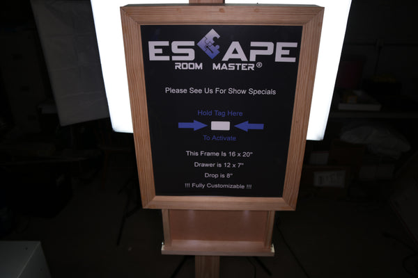 Drop Portrait – Escape Room Master